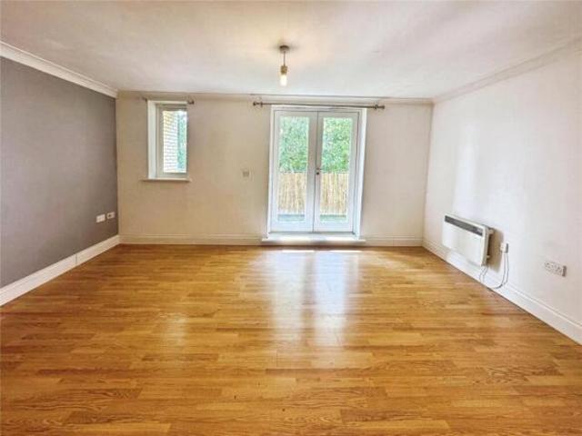 2 bedroom flat for rent in Bambridge Court, Maidstone, Kent, ME14