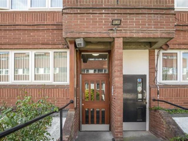 2 bedroom flat for rent in Banbury Street, London, SW11