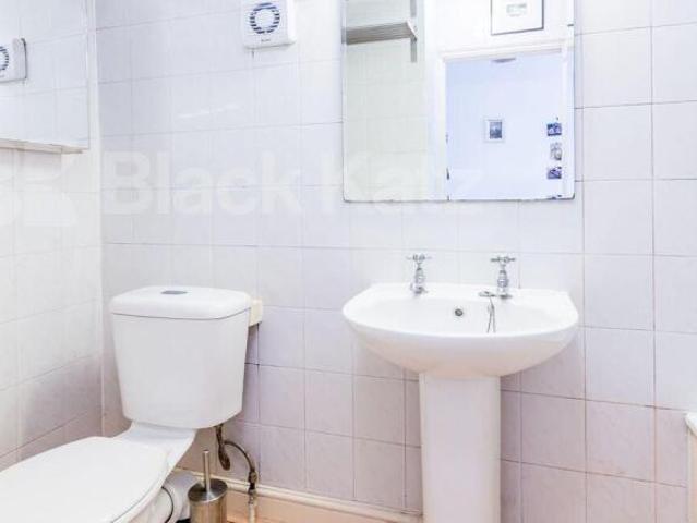 2 bedroom flat for rent in Bank Chambers, Crouch End N8