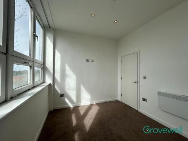 2 bedroom flat for rent in Bankfield Court, Liverpool, L13