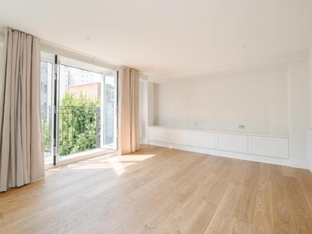 2 bedroom flat for rent in Banner Street London EC1Y