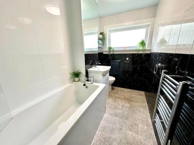 2 bedroom flat for rent in Banner Road, Knightswood, Glasgow, G13