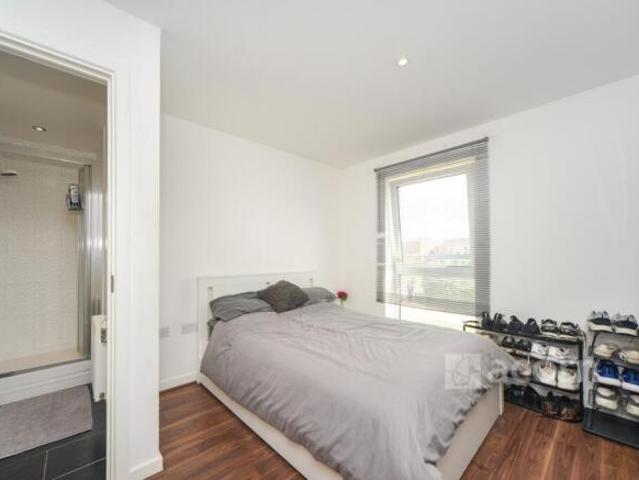 2 bedroom flat for rent in Babylon Heights Dartford DA1