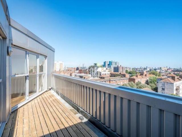 2 bedroom flat for rent in Back Church Lane, London, E1