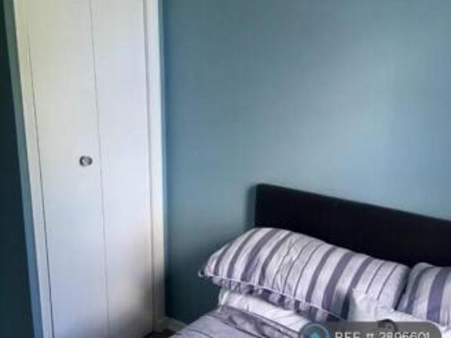 2 bedroom flat for rent in Balbirnie Place, Edinburgh, EH12