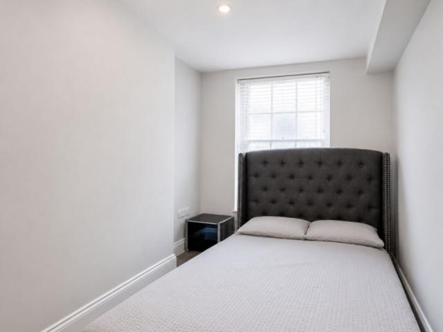 2 bedroom flat for rent in Balcombe Street, London, NW1