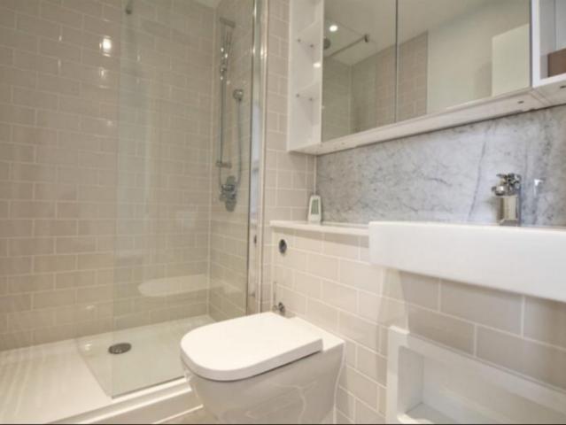 2 bedroom flat for rent in Baldwin Point, Sayer Street, Southwark, London, SE17