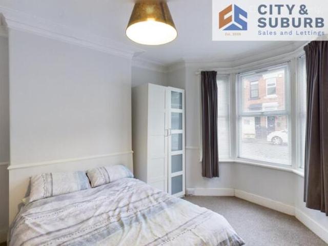 2 bedroom flat for rent in Balmoral Terrace, Heaton, Newcastle Upon Tyne, NE6 5YA, NE6