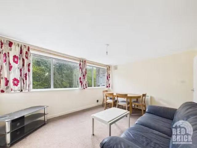 2 bedroom flat for rent in Balmoral Close, Coventry, CV2
