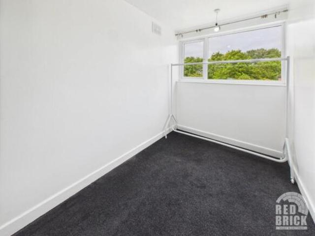 2 bedroom flat for rent in Balmoral Close, Coventry, CV2