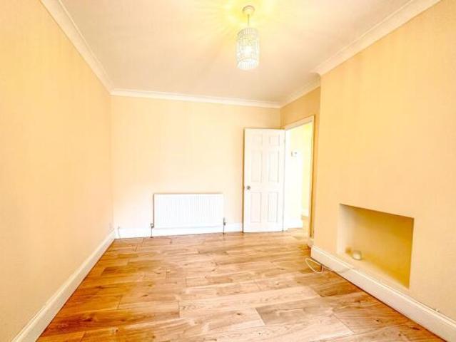 2 bedroom flat for rent in Balmoral Road, Watford, WD24