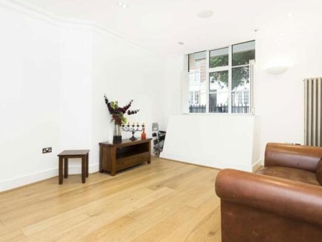 2 bedroom flat for rent in Bartholomew Close, City of London, EC1A