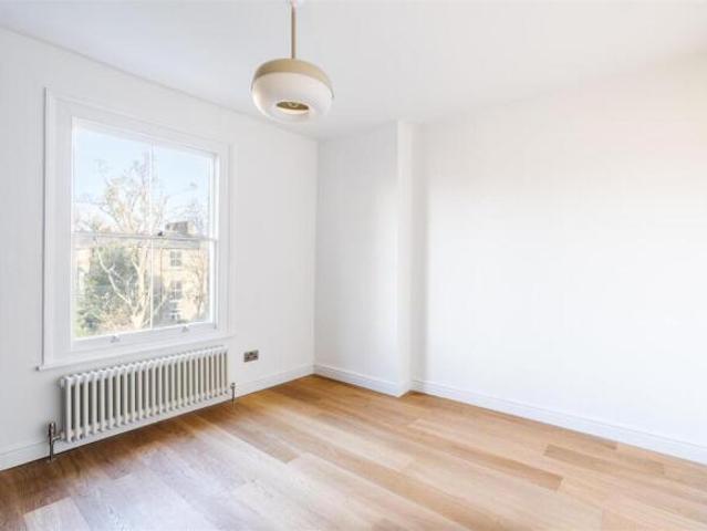 2 bedroom flat for rent in Bartholomew Road, London, NW5