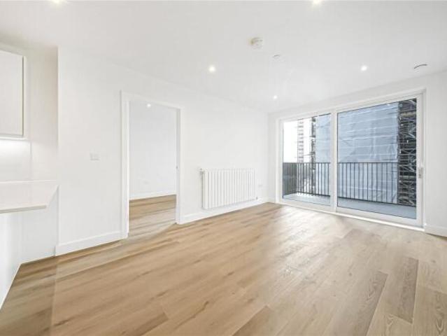 2 bedroom flat for rent in Barber House, London, SE3