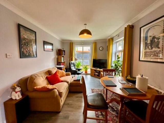 2 bedroom flat for rent in Barbican Court, Fawcett Street, York, YO10