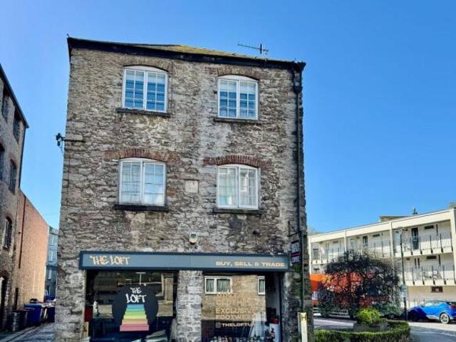2 bedroom flat for rent in Barbican Court, Plymouth, PL4