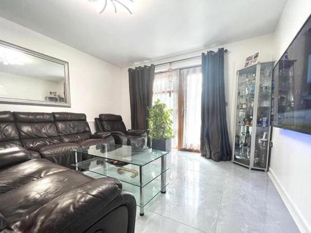 2 Bedroom Flat For Rent In Barking