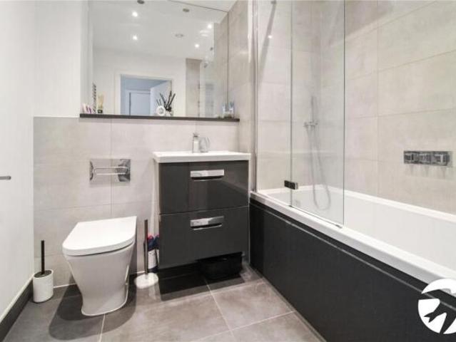 2 bedroom flat for rent in Barley Close, Greenhithe, Kent, DA9