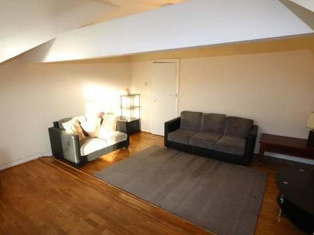 2 bedroom flat for rent in Barlow Moor Road Chorlton Manchester M21