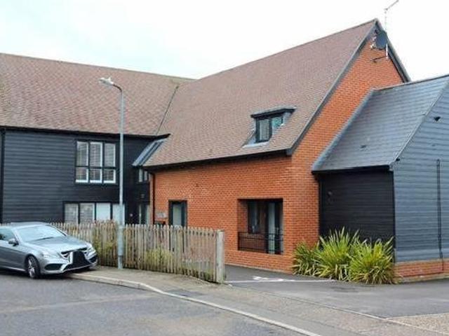2 bedroom flat for rent in Barnards Field CM6