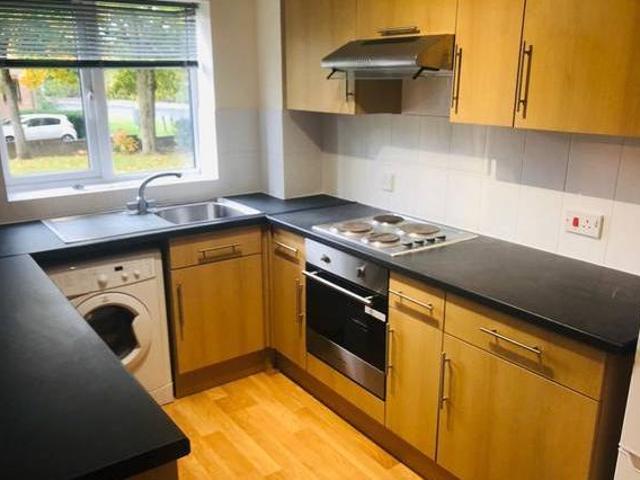 2 bedroom flat for rent in Barnes Court Whitley Mead BS34