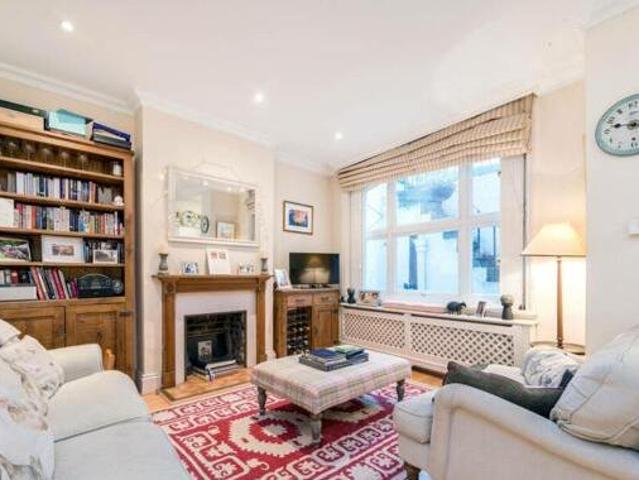 2 Bedroom Flat For Rent In Barons Court, London
