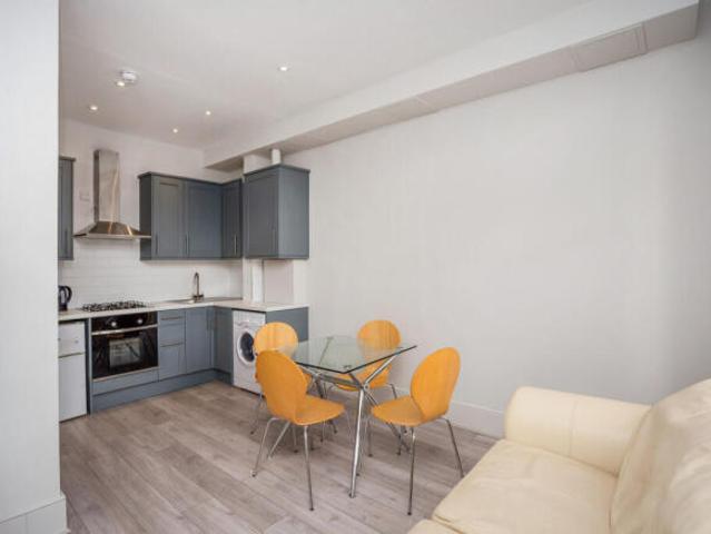 2 bedroom flat for rent in Barons Court Road, LONDON, W14 9DT, W14
