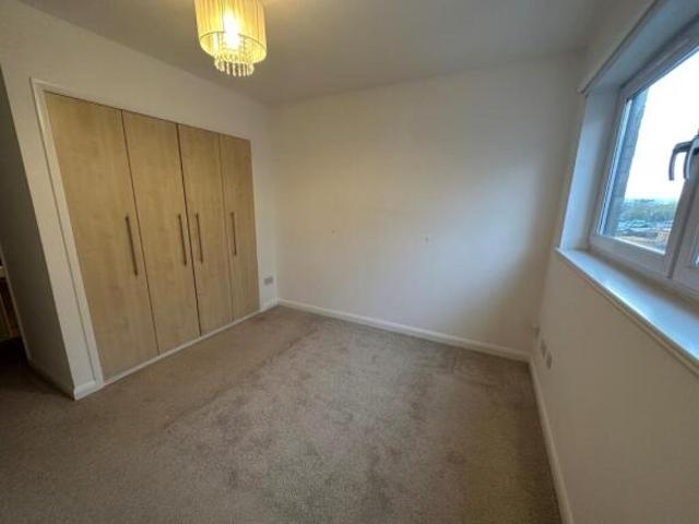 2 bedroom flat for rent in Barrland Street, Glasgow, G41