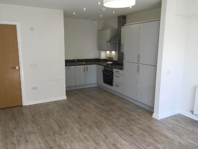2 bedroom flat for rent in Barrland Street, Glasgow, G41