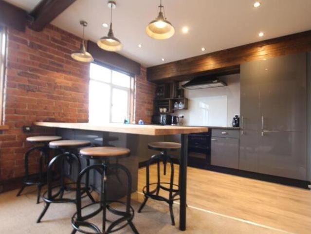 2 bedroom flat for rent in Baslow Road, Sheffield, S17
