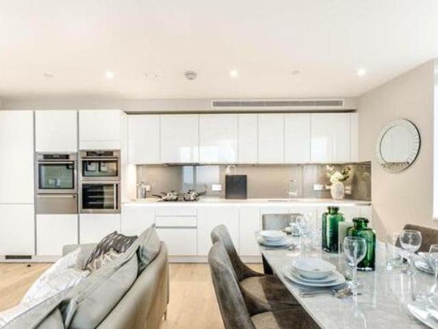 2 Bedroom Flat For Rent In Battersea, London