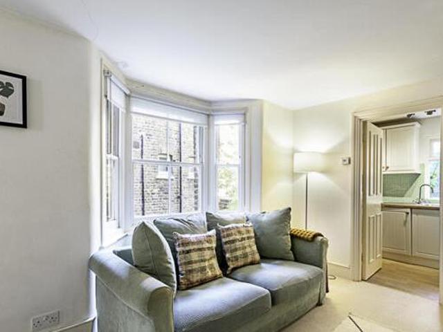 2 Bedroom Flat For Rent In Battersea, London