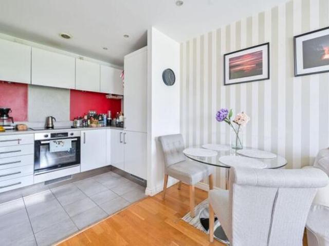 2 bedroom flat for rent in Battersea Park Road, SW8, Nine Elms, London, SW8
