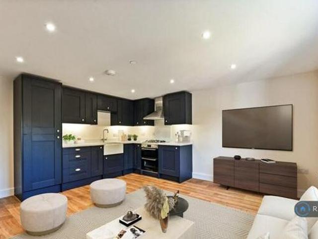 2 Bedroom Flat For Rent In Battle