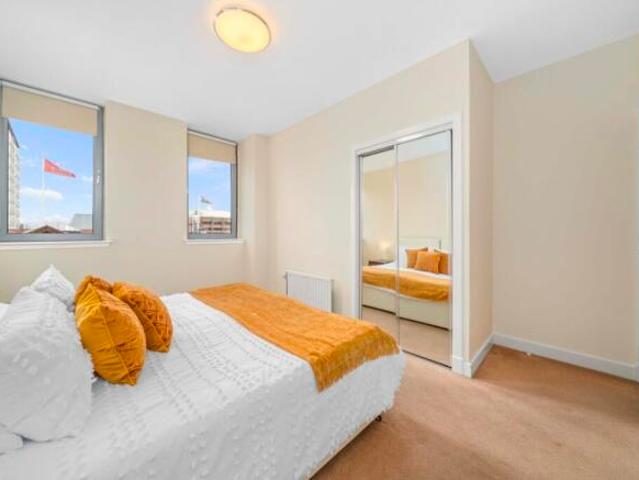 2 bedroom flat for rent in Bath Street, Glasgow, City, G2