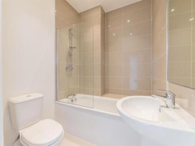 2 bedroom flat for rent in Batoum Gardens, Brook Green, W6