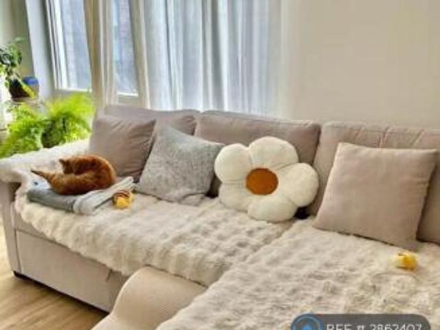 2 bedroom flat for rent in Bawley Court, London, E16