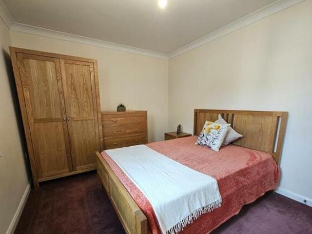 2 Bedroom Flat For Rent In Bentley House, Abbeygate Court