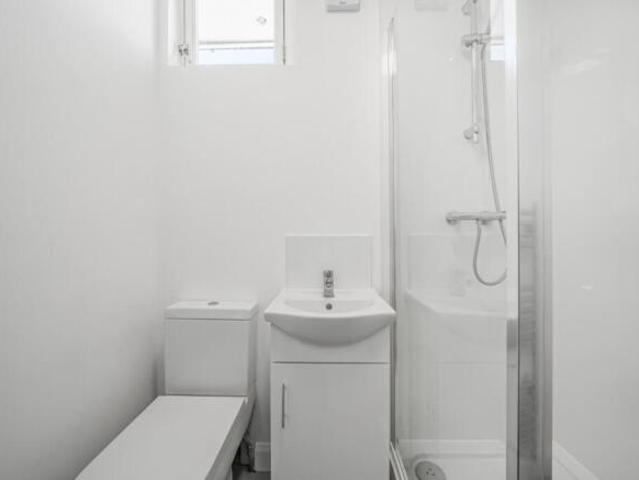 2 bedroom flat for rent in Bennett Park, London, SE3