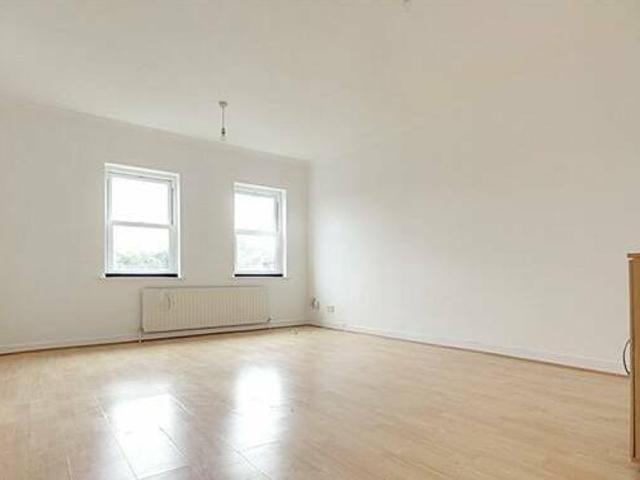 2 bedroom flat for rent in Bennets Lodge Chase Court Gardens Chase Court Gardens Enfield Middles