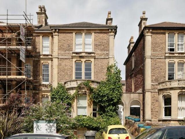 2 bedroom flat for rent in Beaufort Road, Clifton, BS8