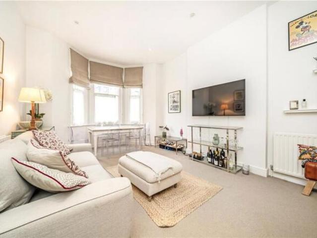 2 bedroom flat for rent in Beaufort Street, London, SW3