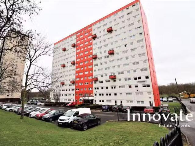 2 bedroom flat for rent in Beaconview Road, West Bromwich, B71