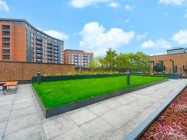 2 bedroom flat for rent in Beacon Place, Milton Keynes, Buckinghamshire, MK2