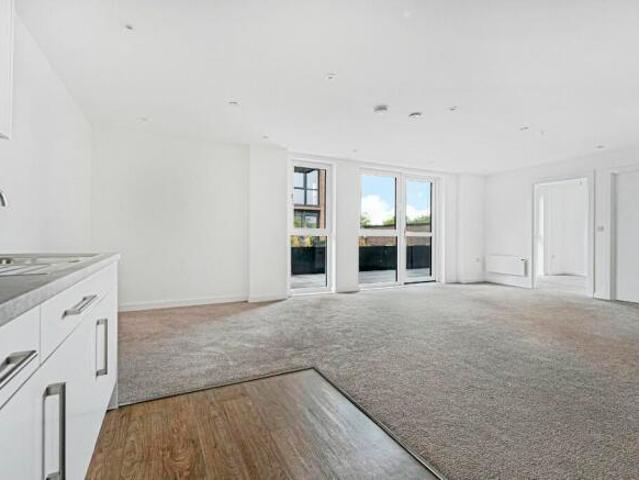 2 bedroom flat for rent in Beacon Place, Milton Keynes, Buckinghamshire, MK2