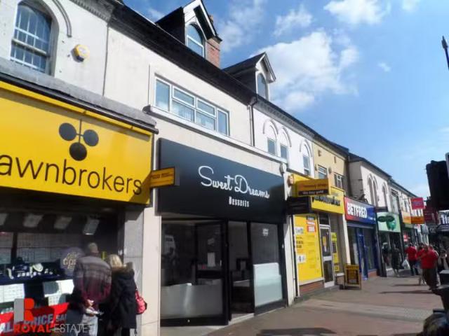 2 bedroom flat for rent in Bearwood Road, Smethwick, B66
