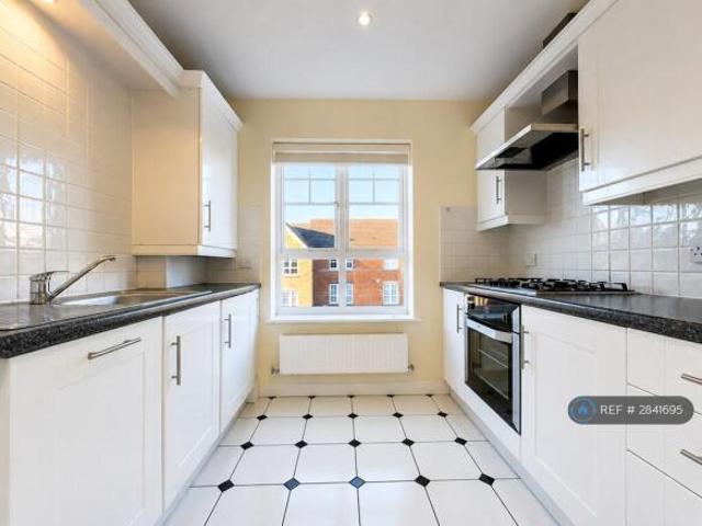 2 bedroom flat for rent in Beckets View, Northampton, NN1