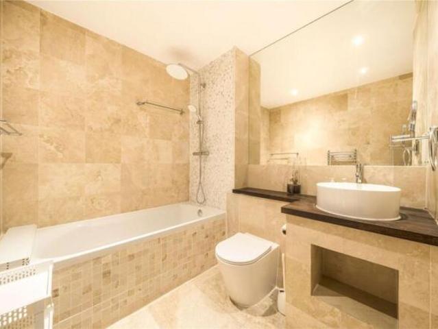 2 bedroom flat for rent in Becquerel Court, Greenwich, SE10