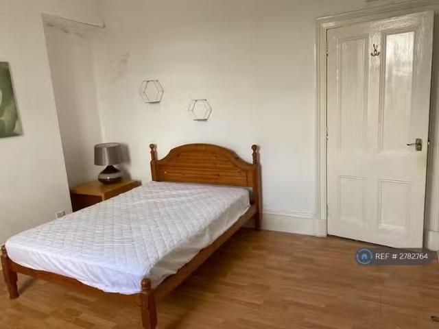 2 bedroom flat for rent in Bedford Road, Aberdeen, AB24