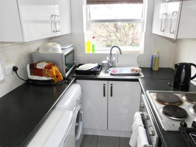 2 Bedroom Flat For Rent In Beeston